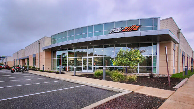 RevZilla - Philadelphia is a Helmet House motorcycle dealer located in Philadelphia, PA - Helmet ...